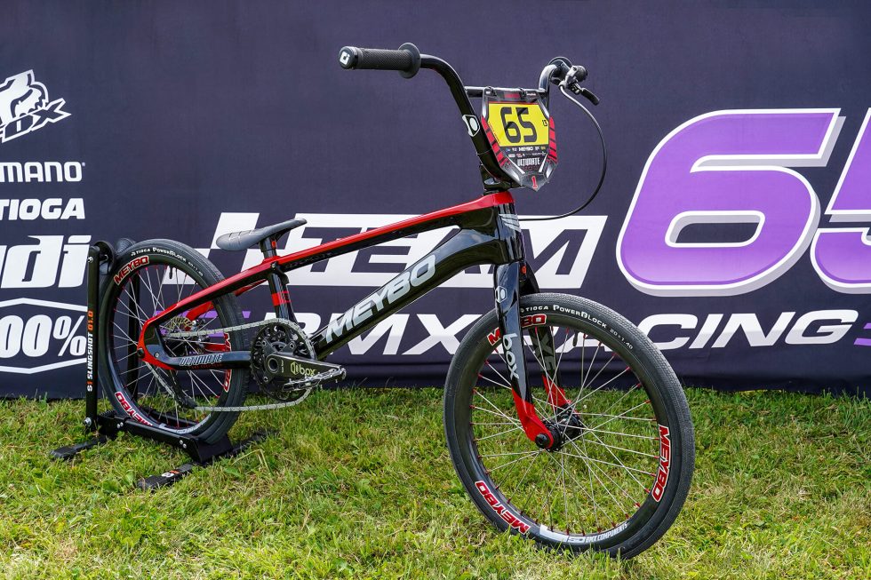 Readers Bikes | Carly Hayes | Custom Carbon Meybo HSX - Fifteen