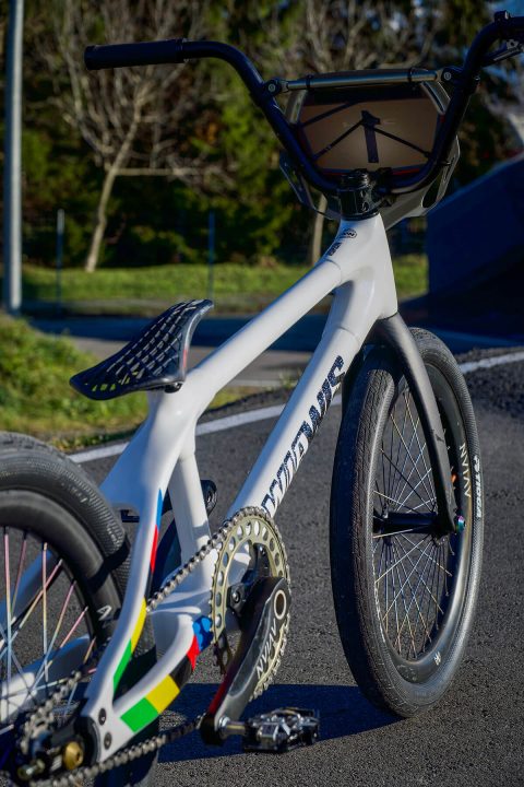 Simon Marquart's W1 Wiawis Bike Check - Fifteen